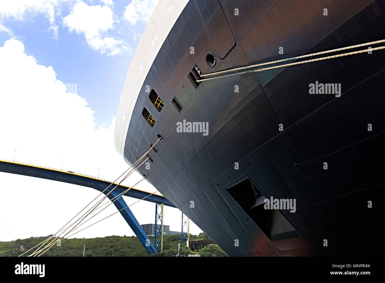 Container Ship Mooring High Resolution Stock Photography and Images - Alamy