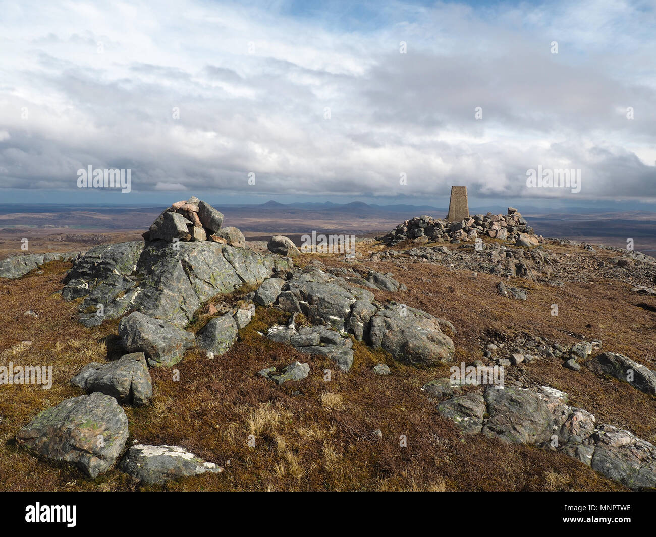 Summit trig, Beinn Stumanadh, near Loch Loyal, Scotland Stock Photo - Alamy