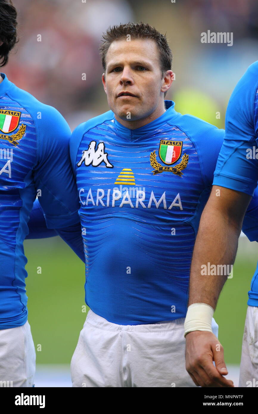 Kristopher Burton of Italy during the England vs. Italy RBS 6 Nations ...