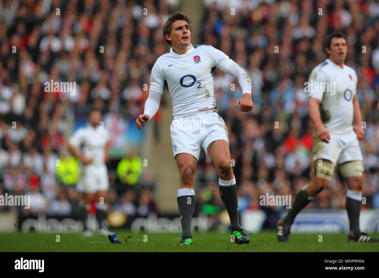 Toby Flood of England kicks for goal during the England vs. Italy RBS 6 ...