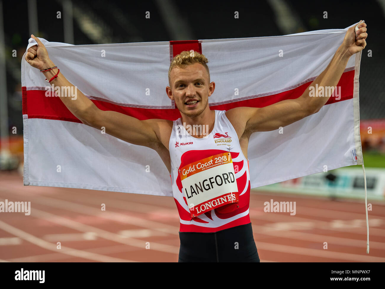 800m runner hi-res stock photography and images - Alamy