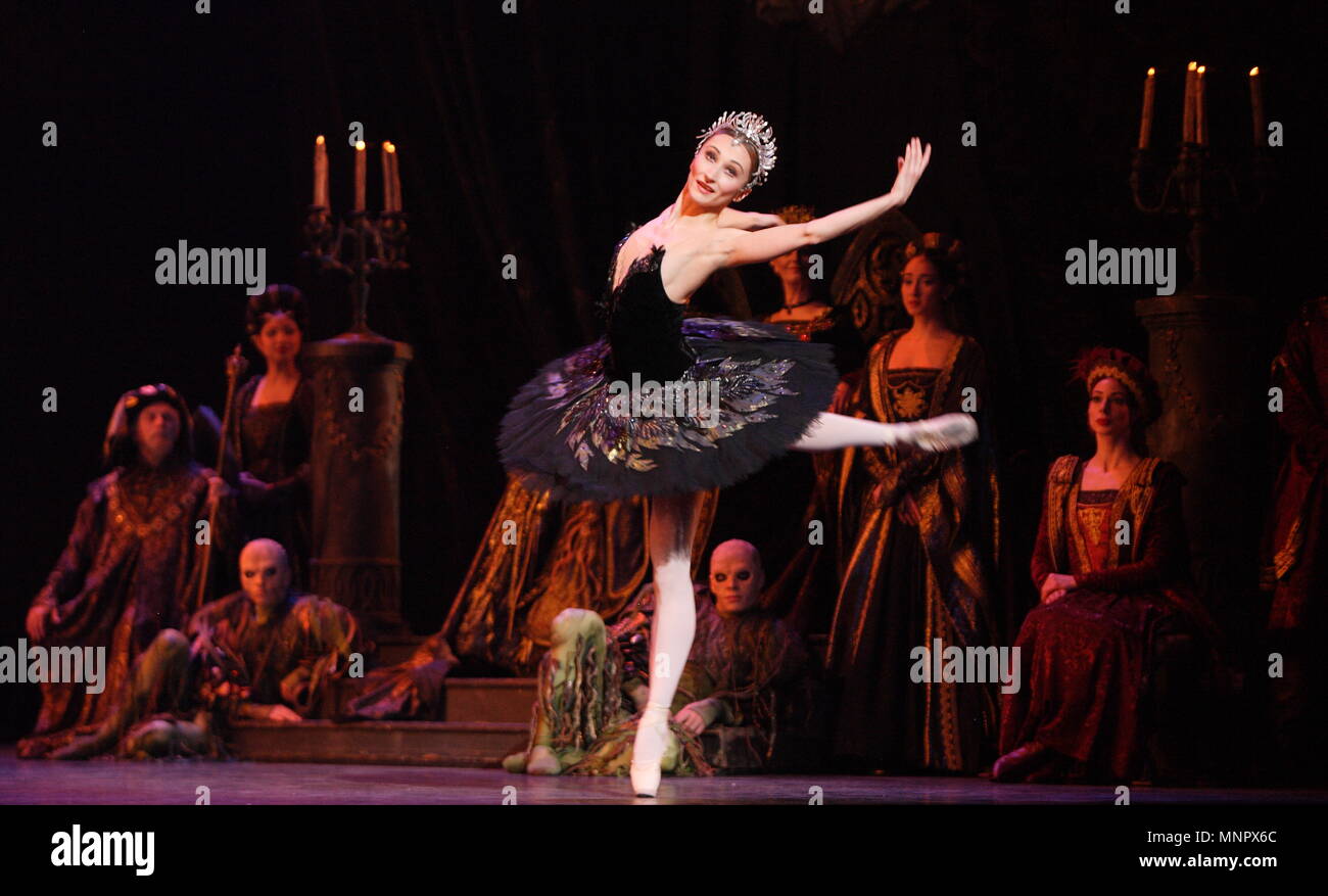 Swan Lake - the English National Ballet's production of the famous ...