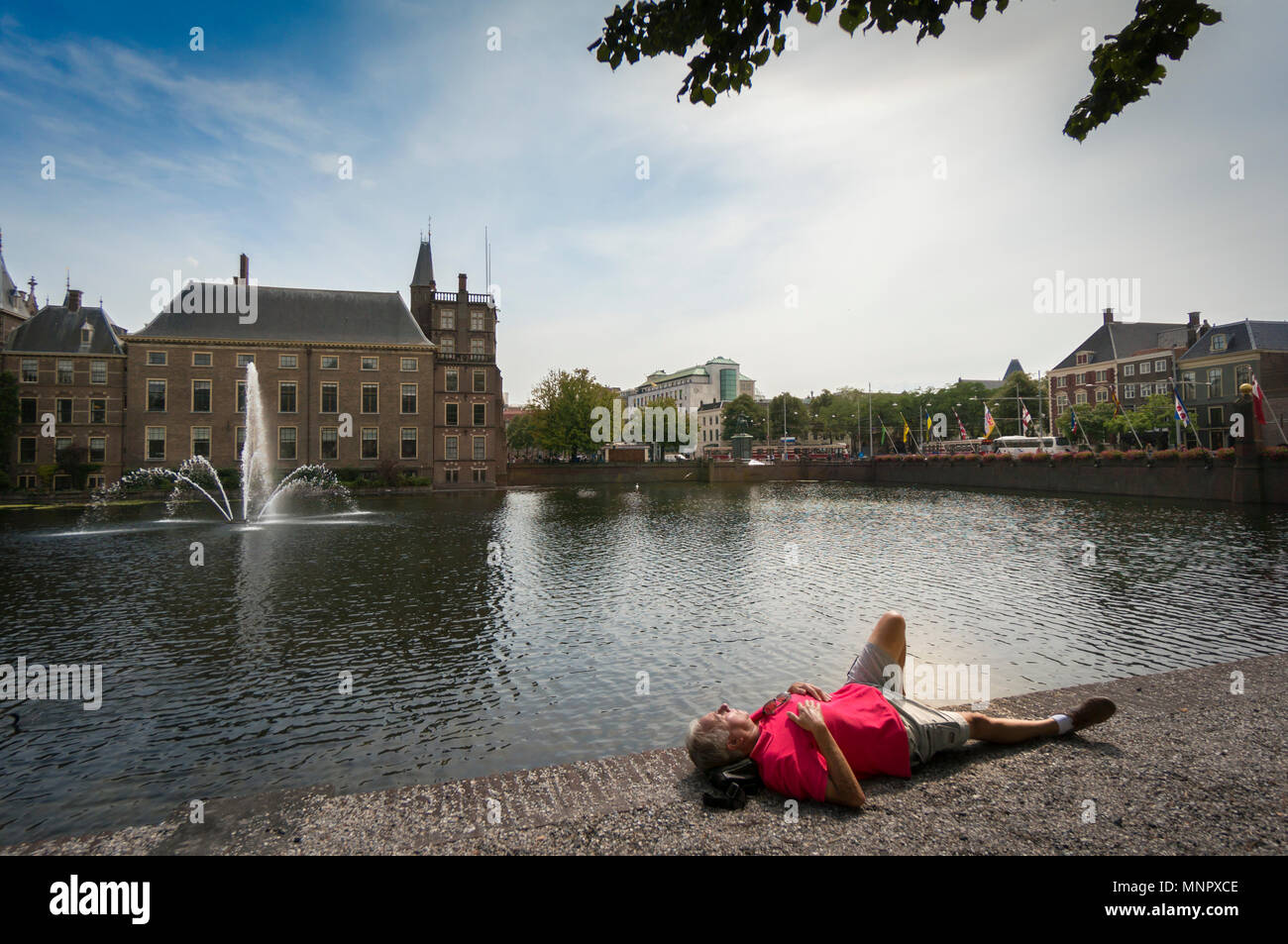 Dutch government buildings hi-res stock photography and images - Alamy