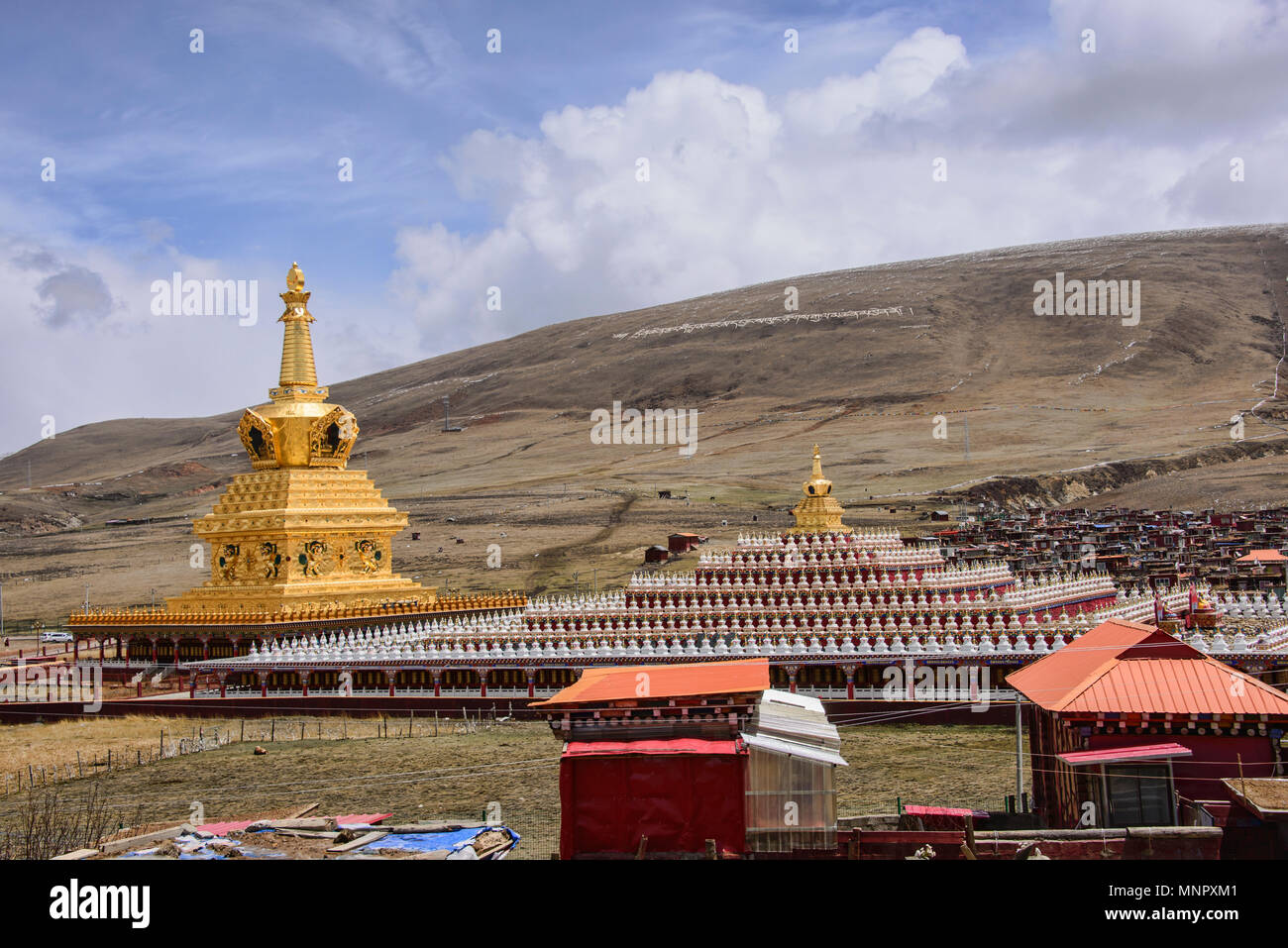 Pagoda at the Yarchen Gar Tibetan nunnery, Sichuan, China Stock Photo ...
