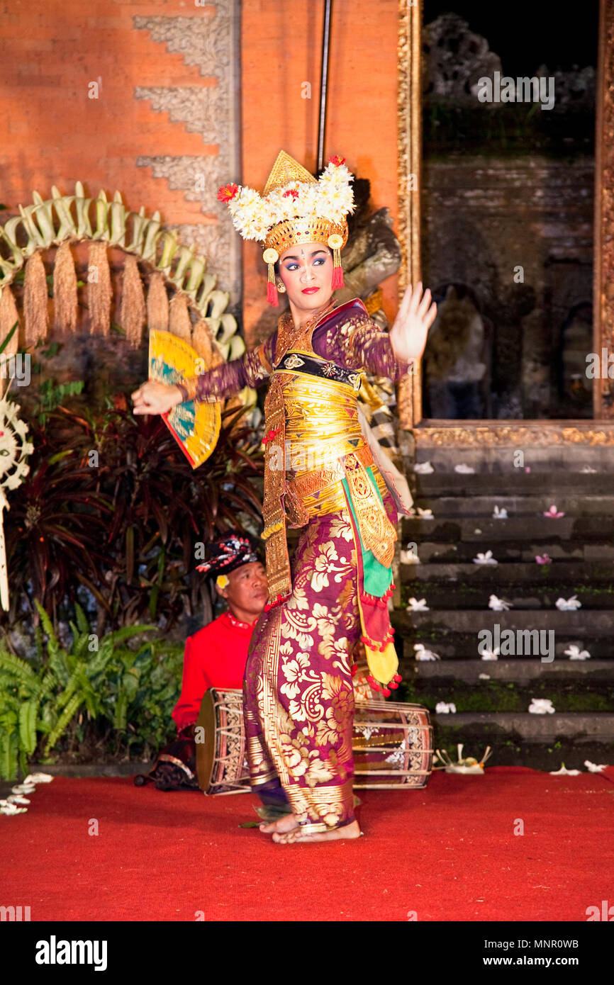 Janger Dance High Resolution Stock Photography and Images - Alamy