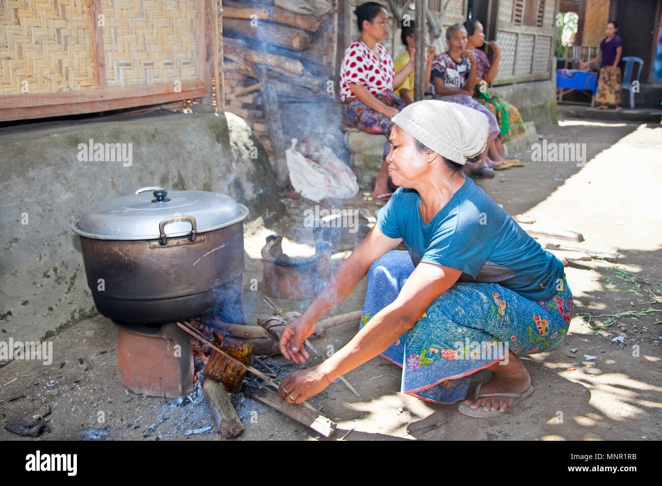 LOMBOK, INDONESIA-FEBRUARY 14: Woman makes Indonesian food on ...