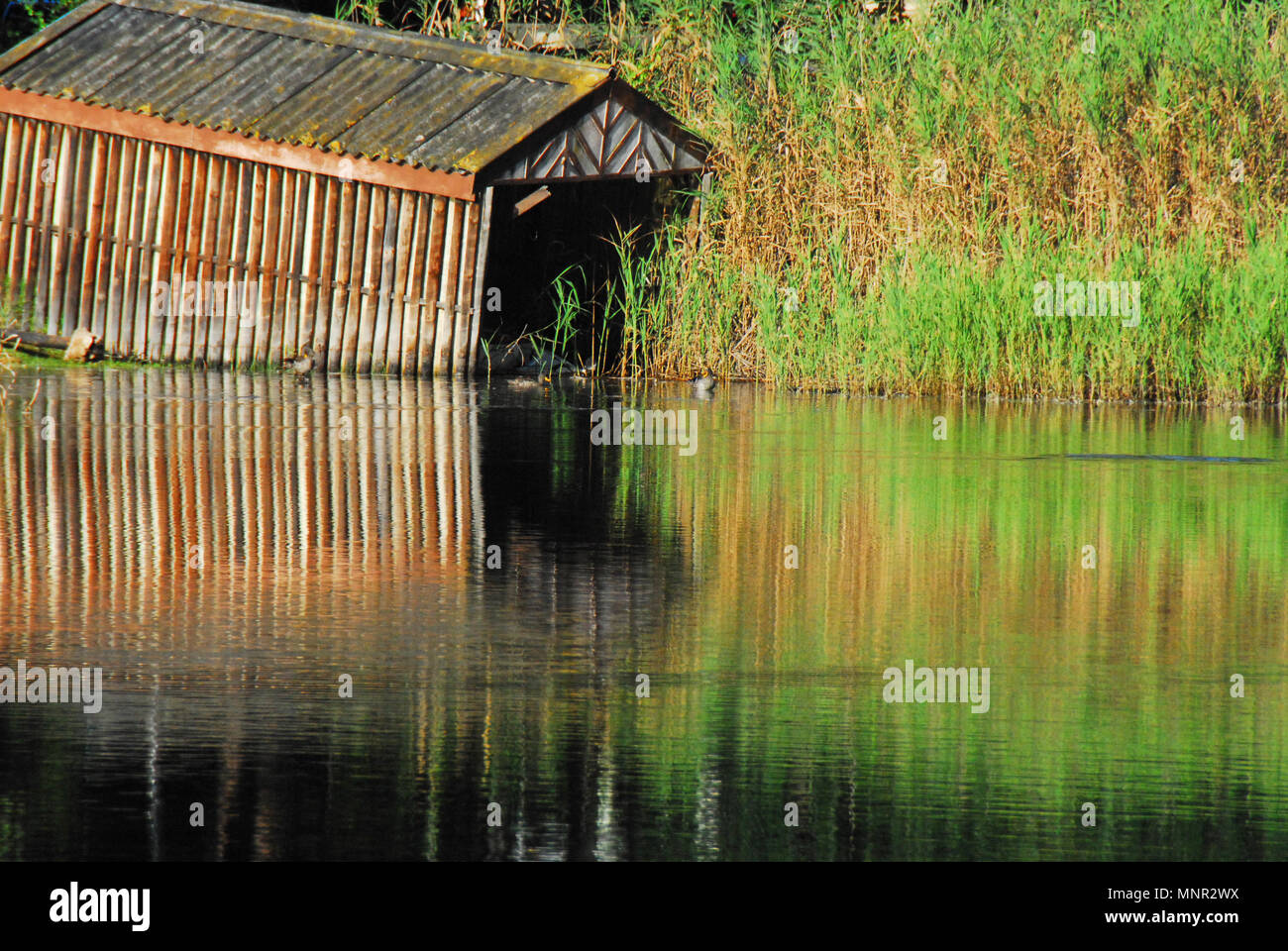 Beautiful log house boat hi-res stock photography and images - Alamy