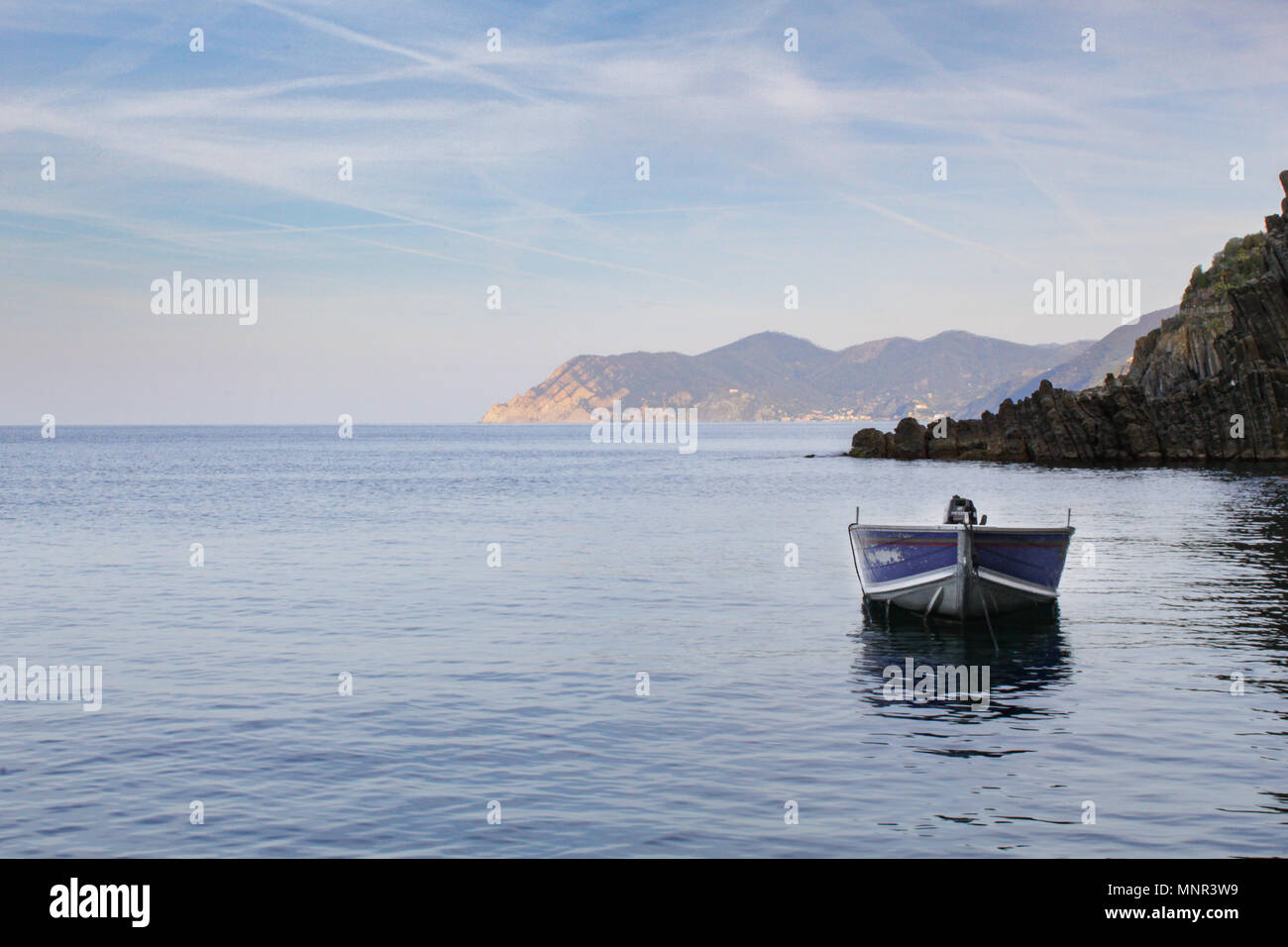 Ocean rowing boat hi-res stock photography and images - Alamy