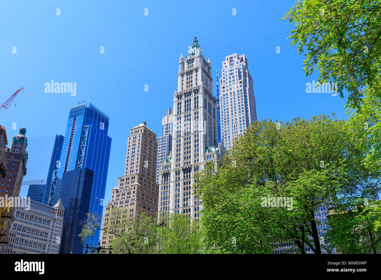 Looking up business buildings hi-res stock photography and images - Alamy