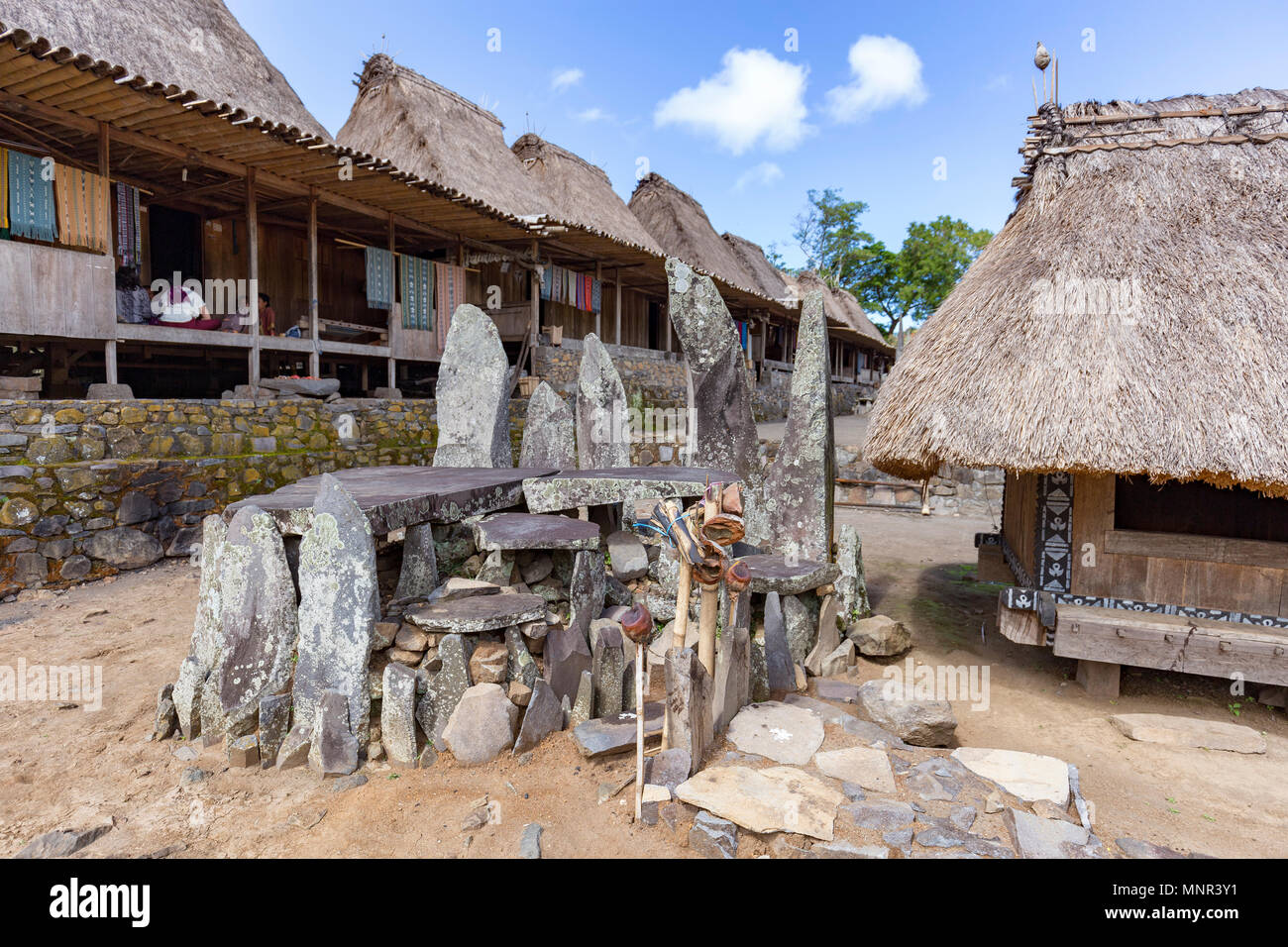 Megalith structure hi-res stock photography and images - Alamy