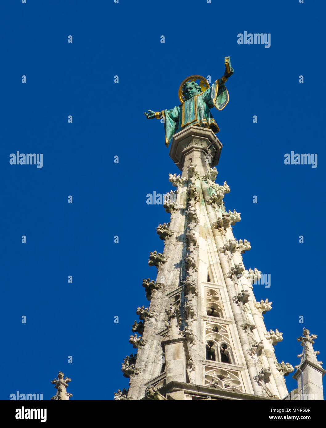 Munich city symbol monk hi-res stock photography and images - Alamy