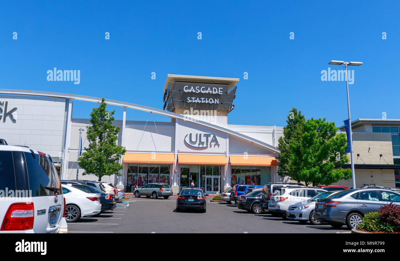 Portland, Oregon - May 14, 2018 : Cascade Station Outlet, which is a ...