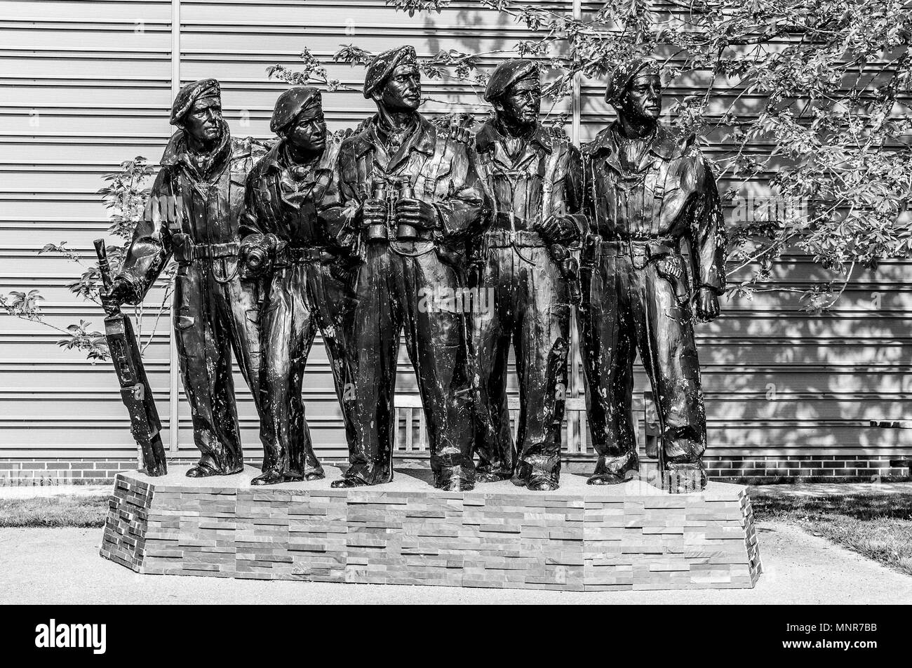 Tank crew memorial statues at Bovington Camp Tank Museum Stock Photo ...