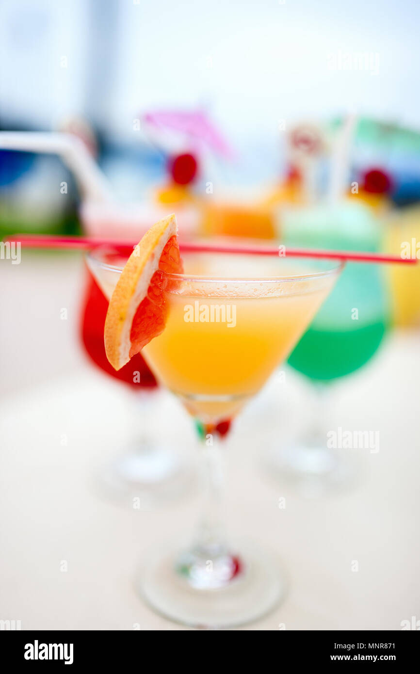 Exotic cocktails in a tropical setting Stock Photo - Alamy