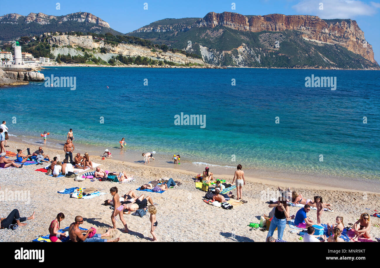 Cassis beach sea french riviera cote dazur hi-res stock photography and ...