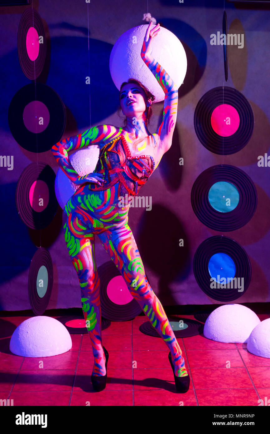 Clubbing style hi-res stock photography and images - Alamy