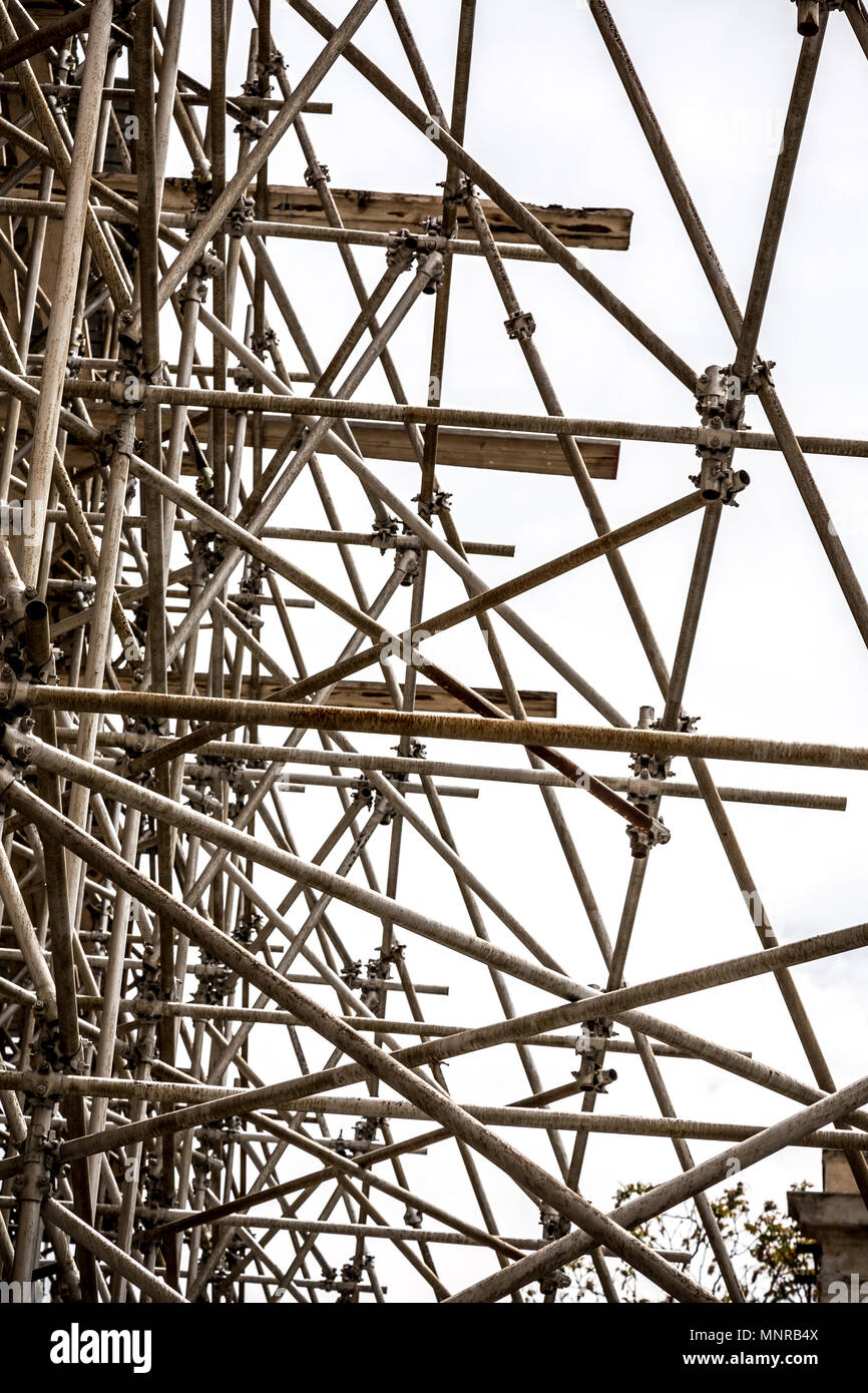 Scafolding hi-res stock photography and images - Alamy
