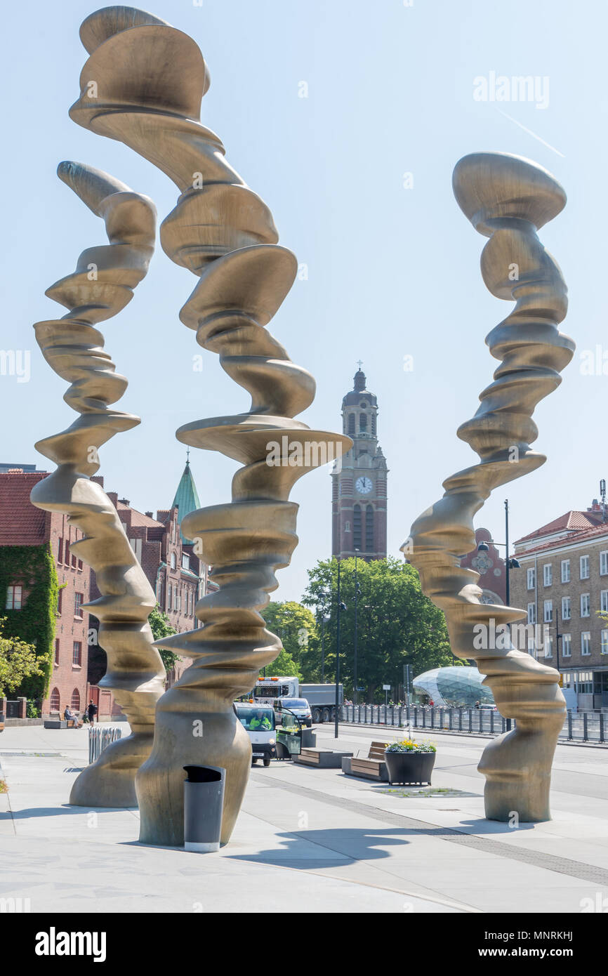 Abstract sculptures hi-res stock photography and images - Alamy