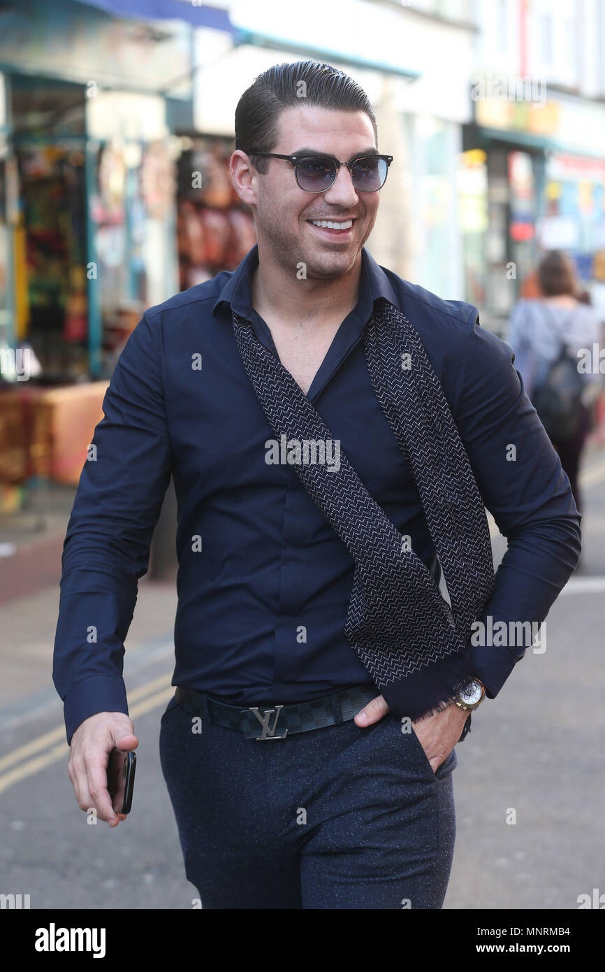The cast of TOWIE film more scenes in Brighton. Gatsby jokes about with ...