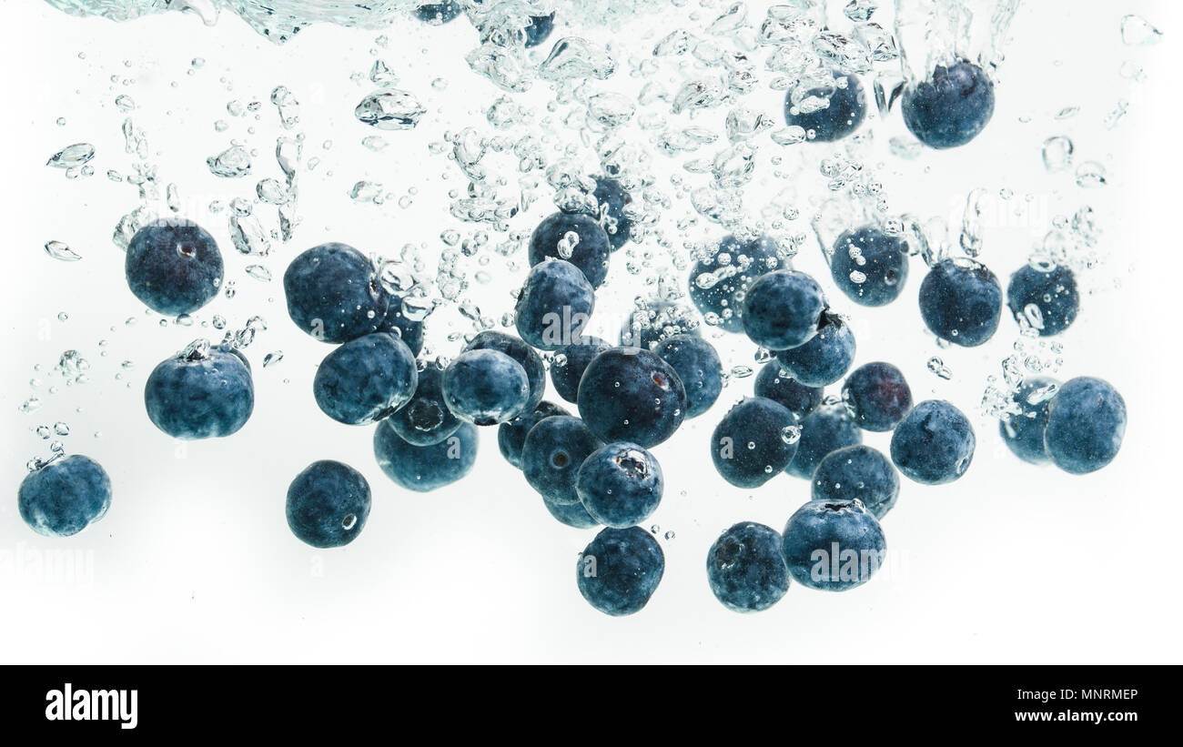 Blueberries water splash wash hi-res stock photography and images - Alamy