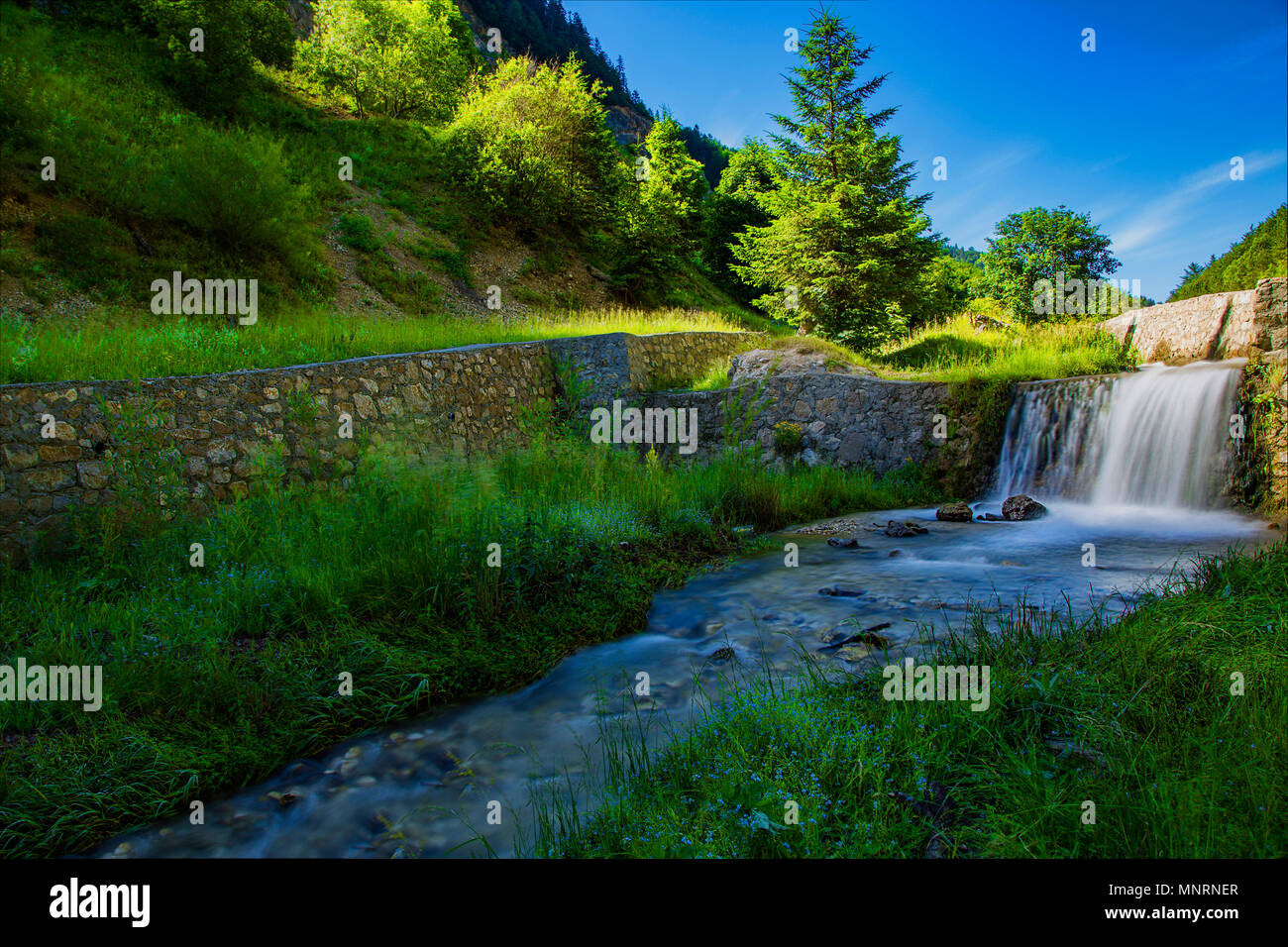 Blurred waterfall hi-res stock photography and images - Alamy