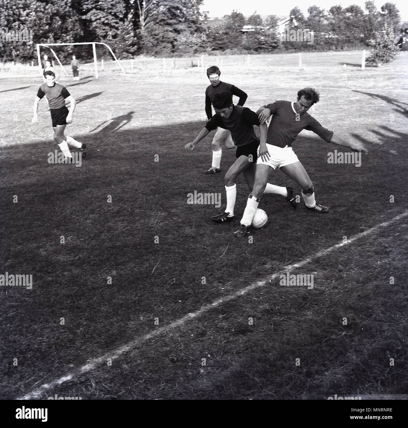 Football football 1960s footballers hi-res stock photography and images ...