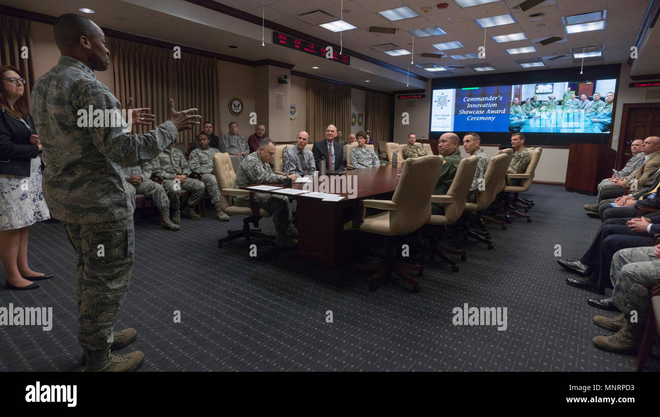 Gen darren mcdew hi-res stock photography and images - Alamy