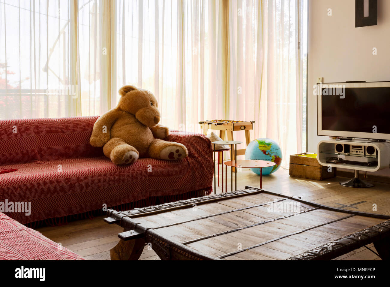 Family atmosphere hi-res stock photography and images - Alamy