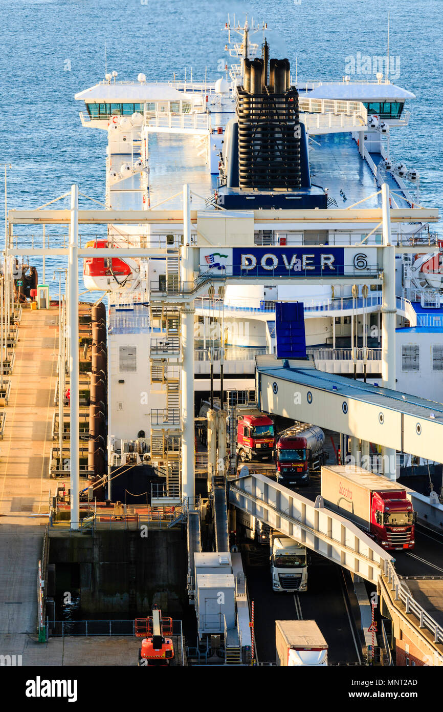 England, Dover harbour. DFDS 'Cote des Flandres' car ferry at terminal ...