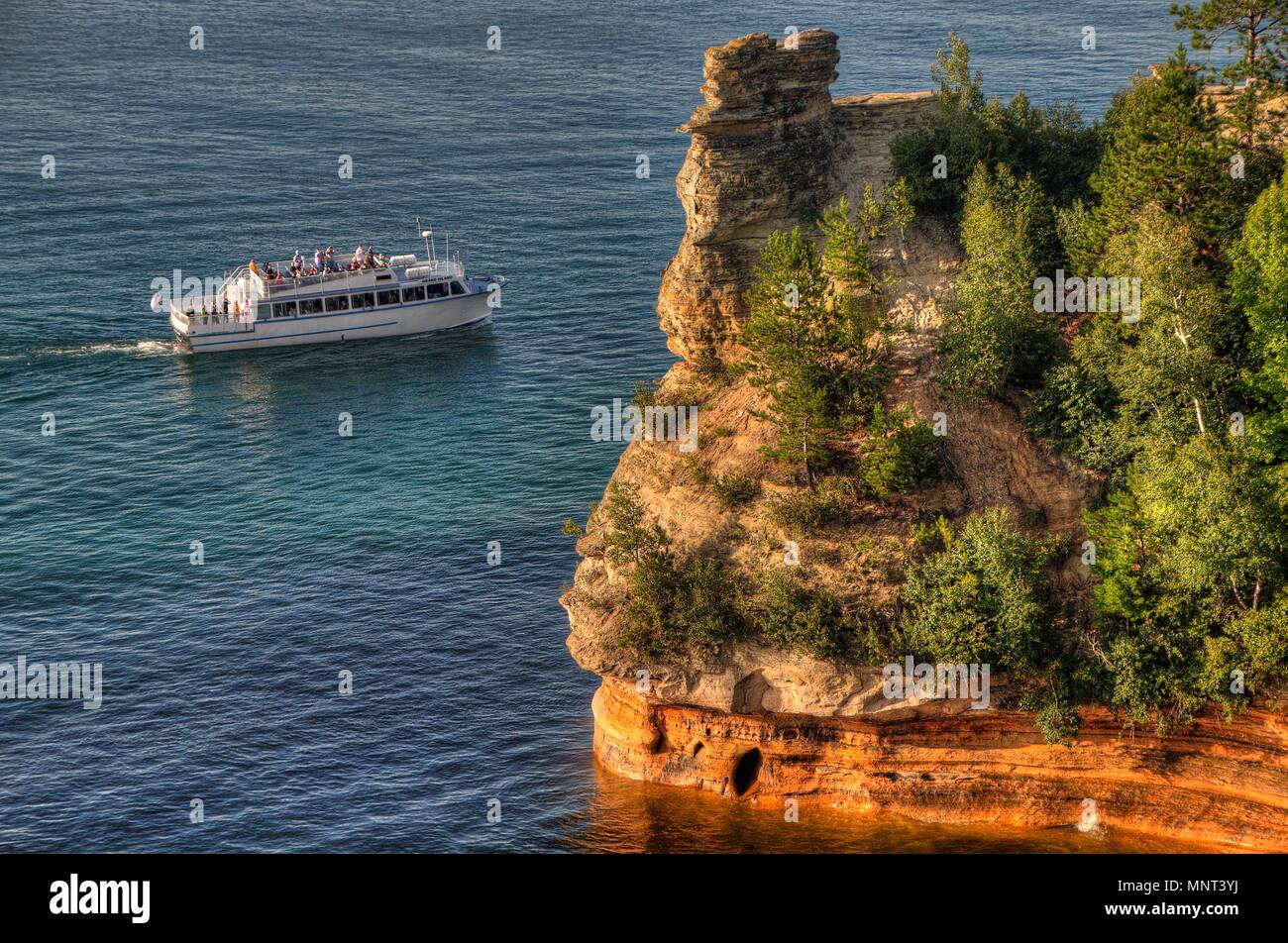 The Painted Rocks National Lakeshore in Upper Michigan has a wide ...