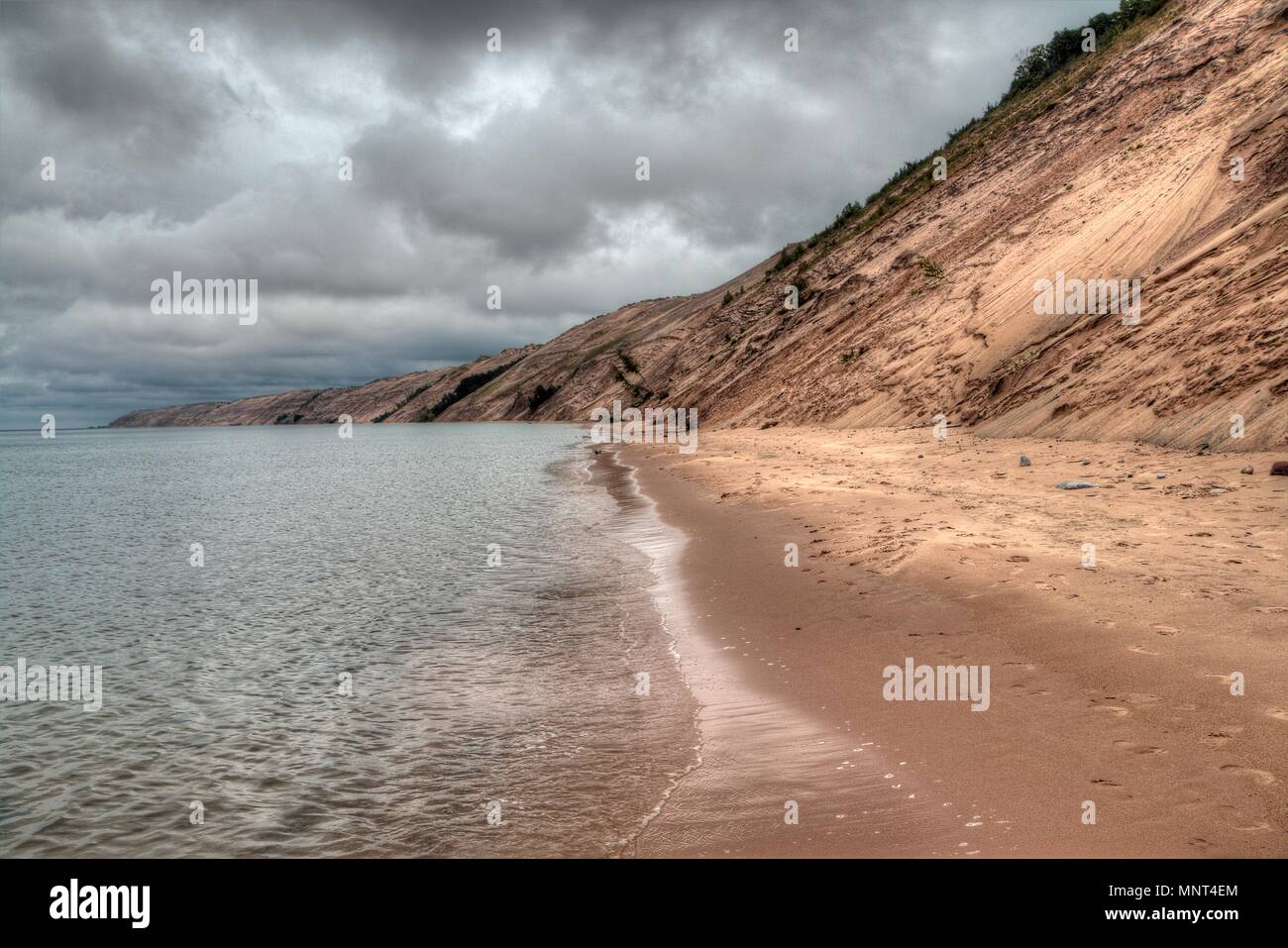 The Painted Rocks National Lakeshore in Upper Michigan has a wide ...