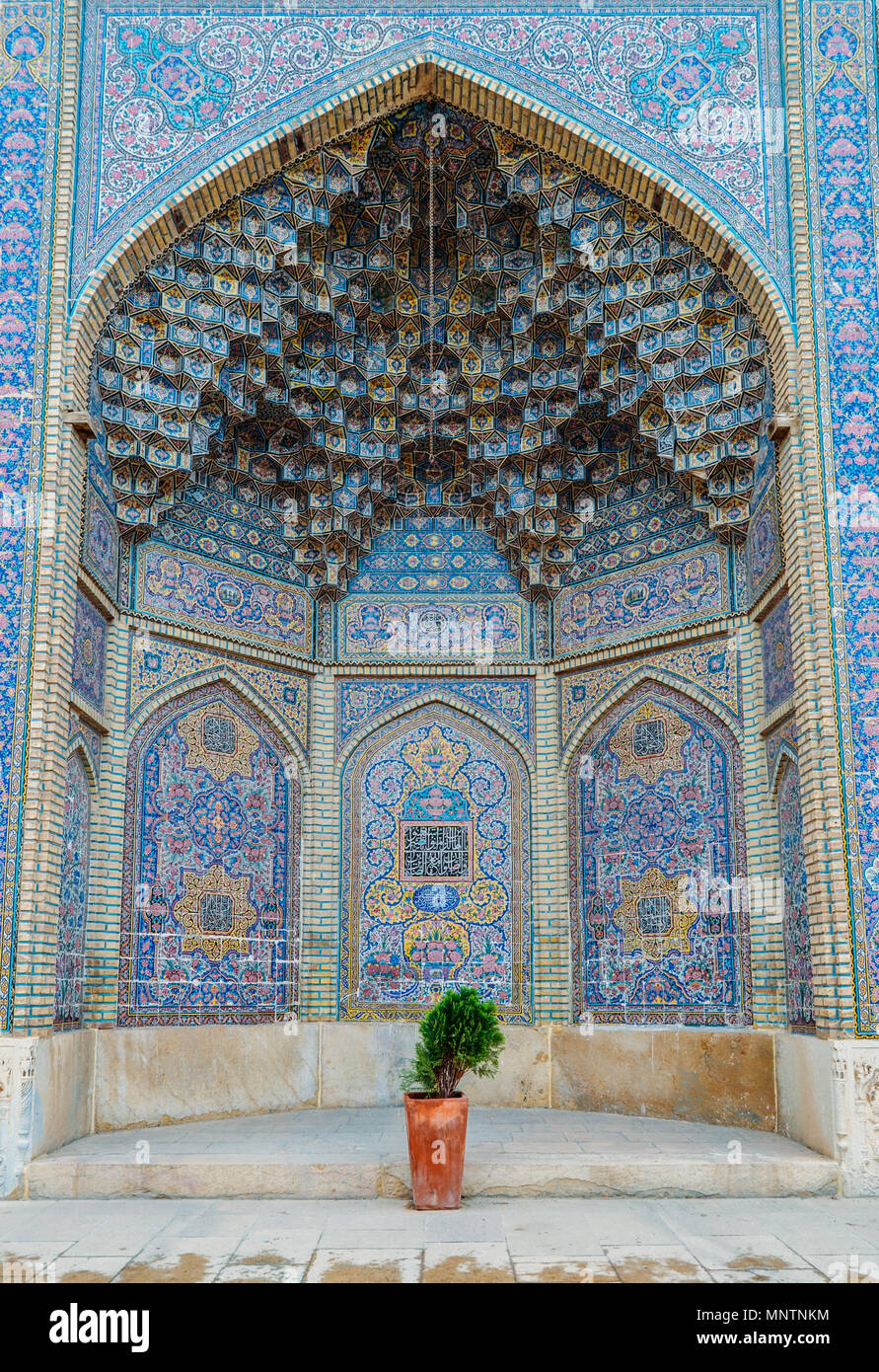 Old iranian islam islamic hi-res stock photography and images - Alamy