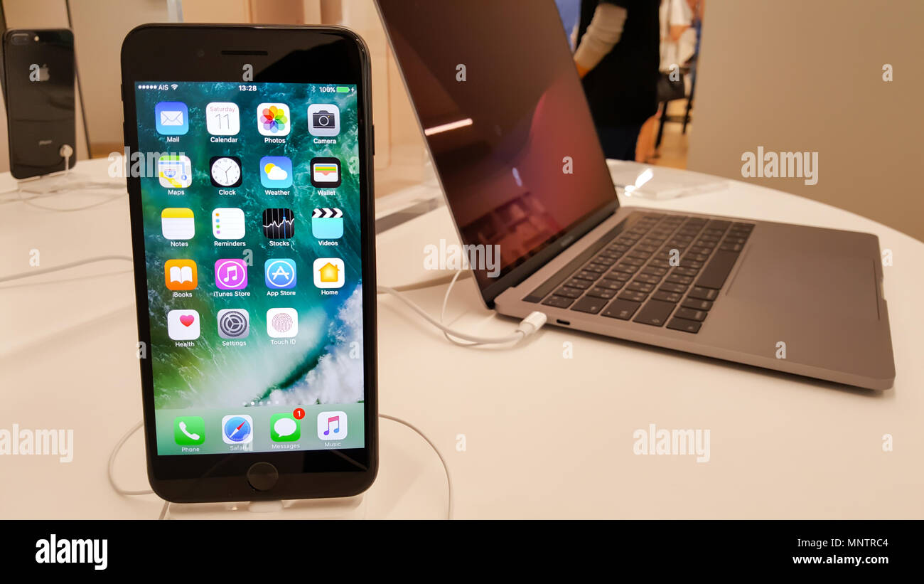 Istudio hi-res stock photography and images - Alamy