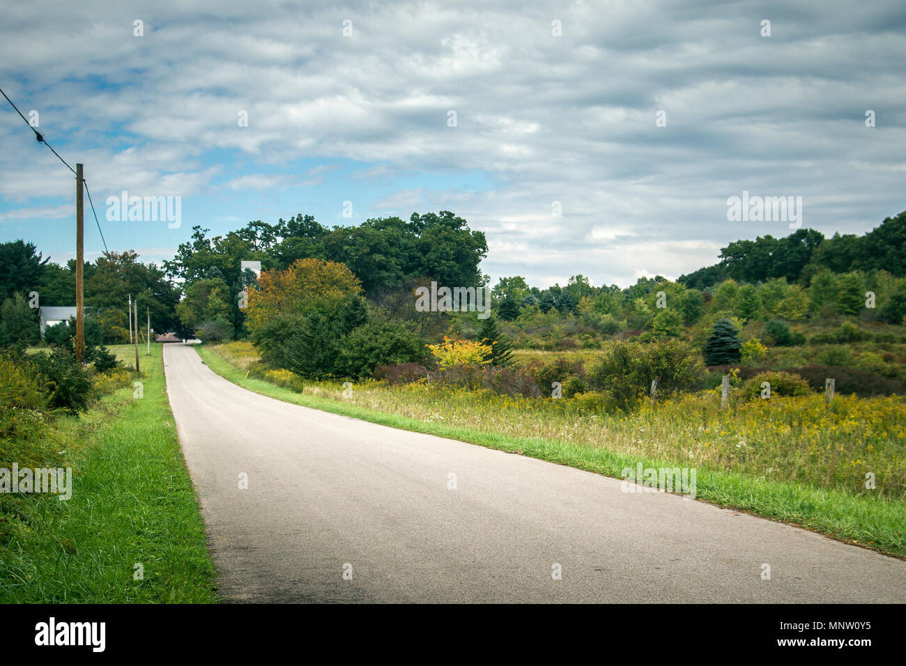 Pennsylvania forest road hi-res stock photography and images - Alamy