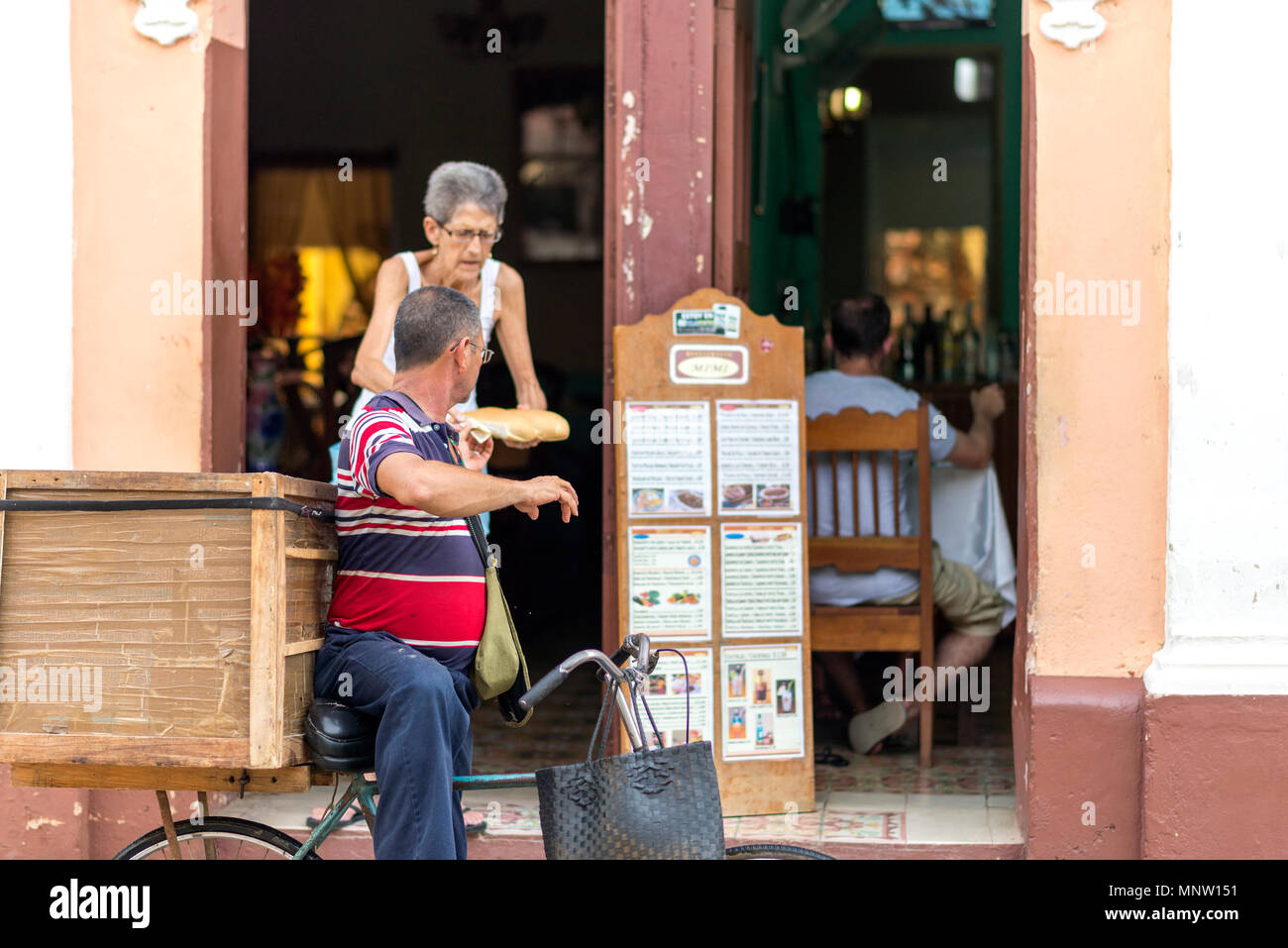 Bread picking hi-res stock photography and images - Alamy