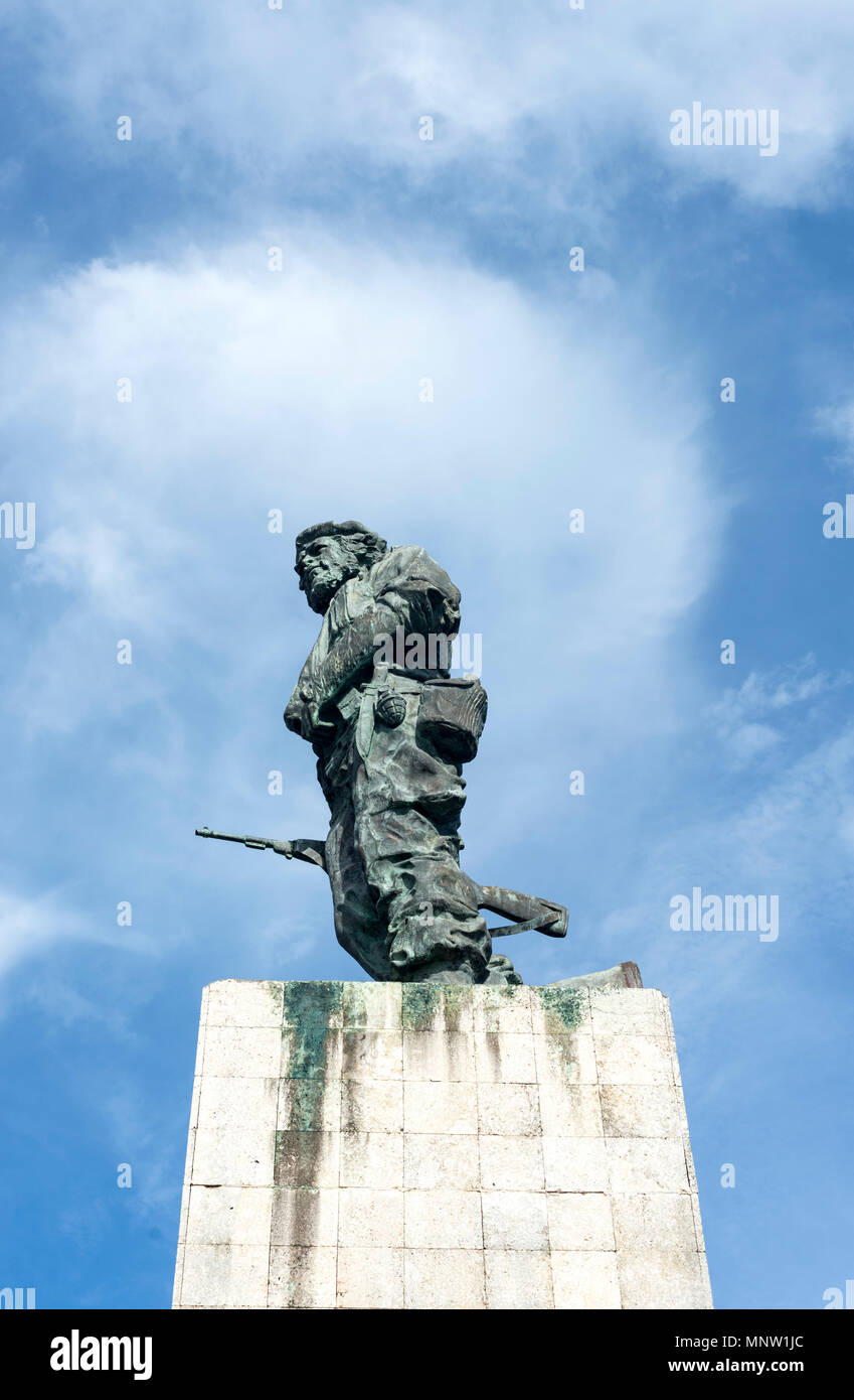 Che Guevara mausoleum statue Stock Photo - Alamy