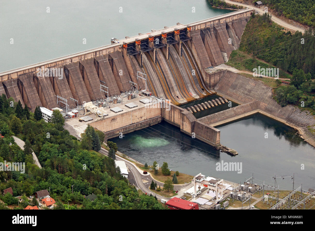 Hydroelectricity dam power plant hi-res stock photography and images ...