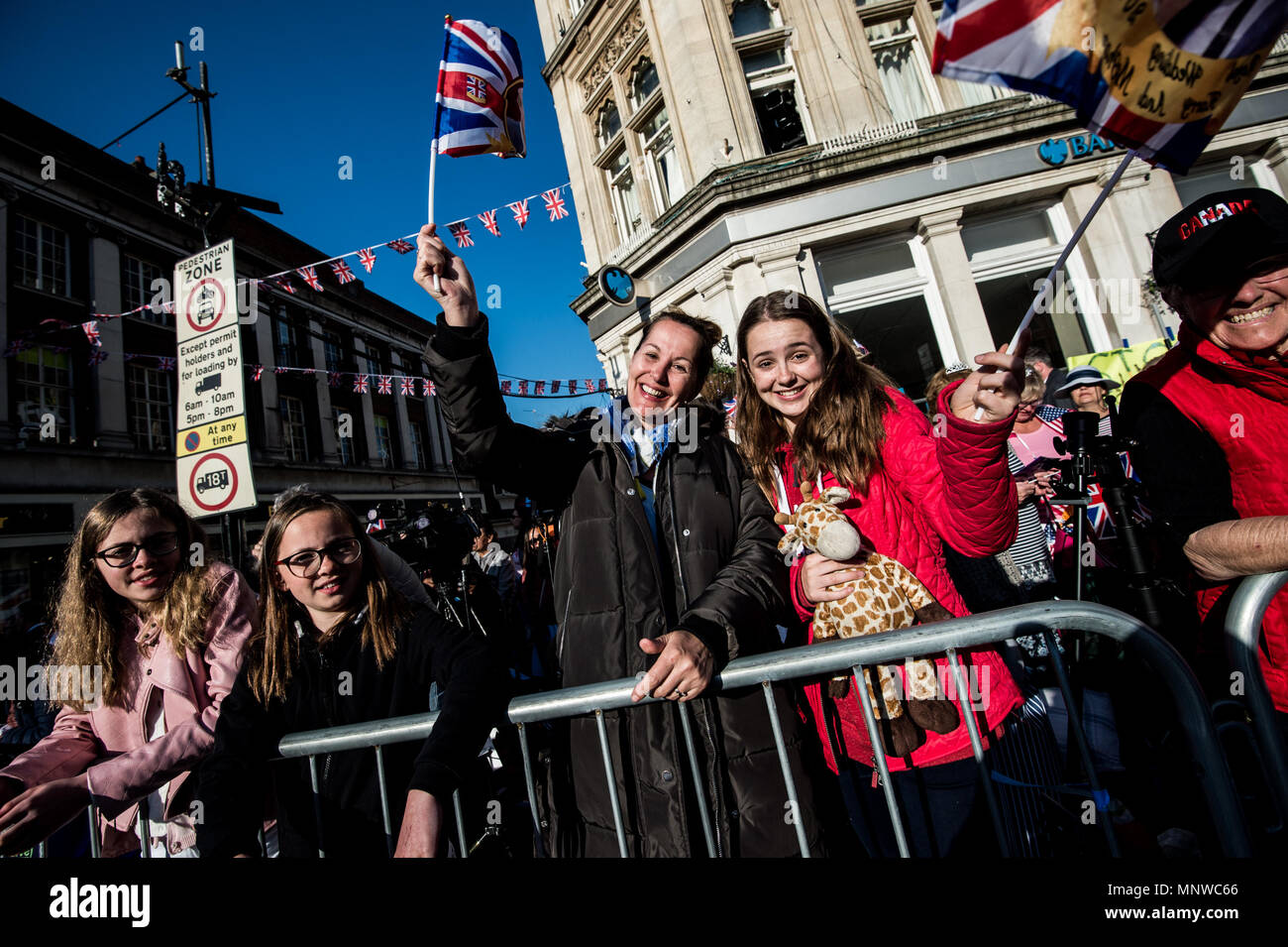Prince harry marries ms meghan markle hi-res stock photography and ...