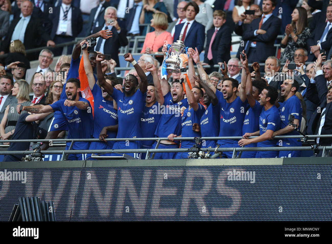 Chelsea lift the trophy hi-res stock photography and images - Alamy