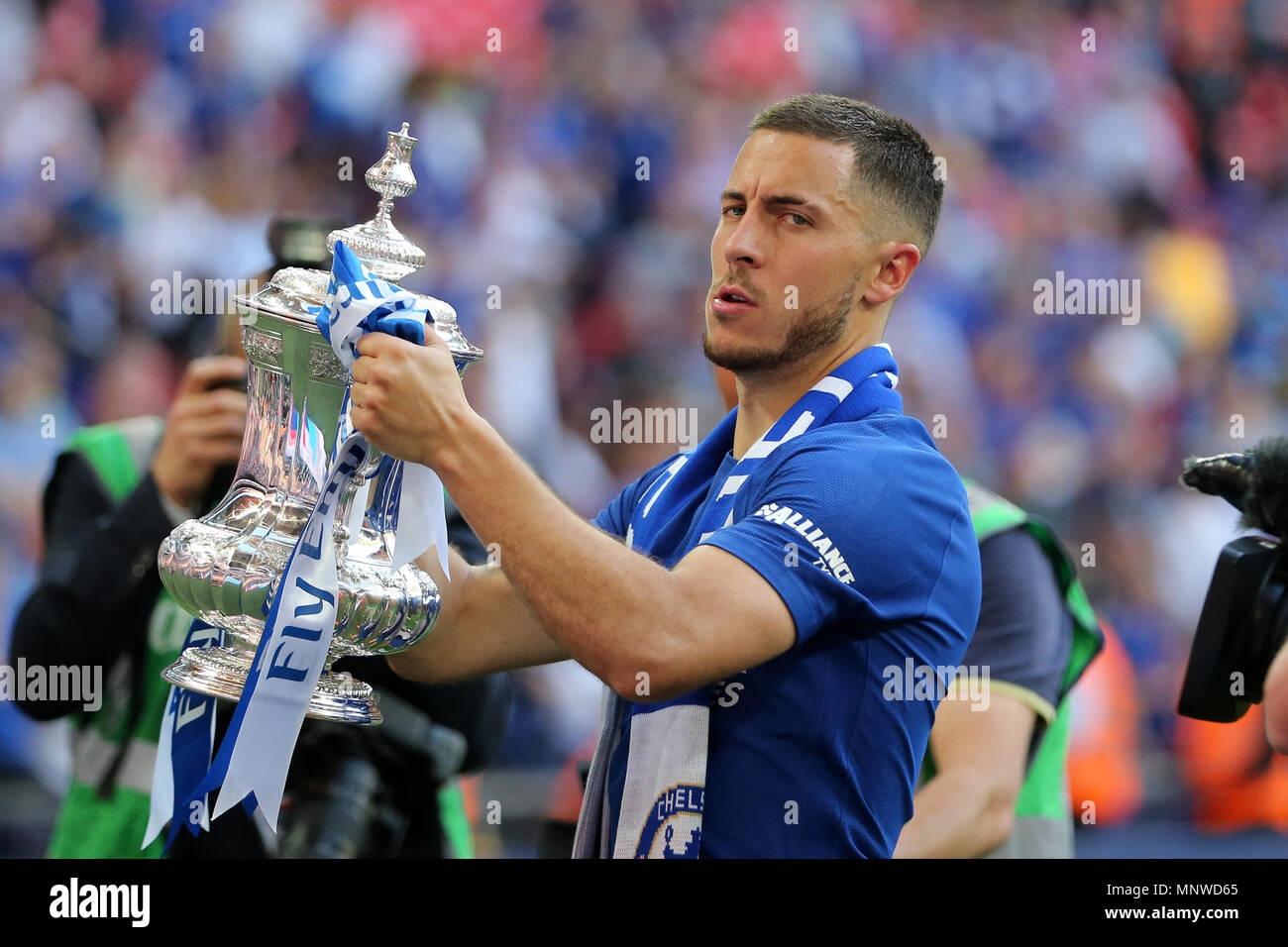Eden hazard trophy hi-res stock photography and images - Alamy