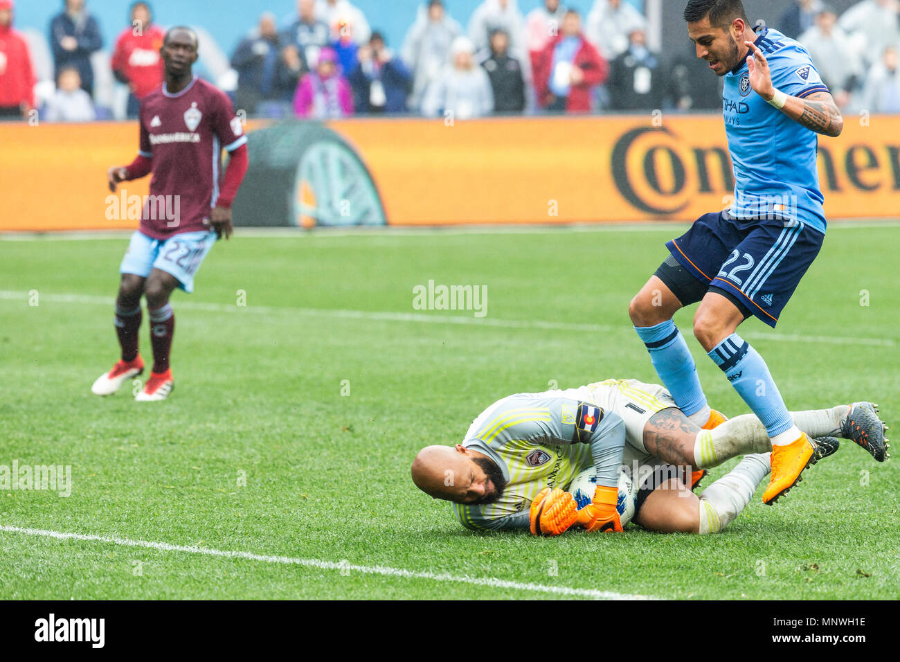 Usa goalkeeper tim howard hi-res stock photography and images - Alamy