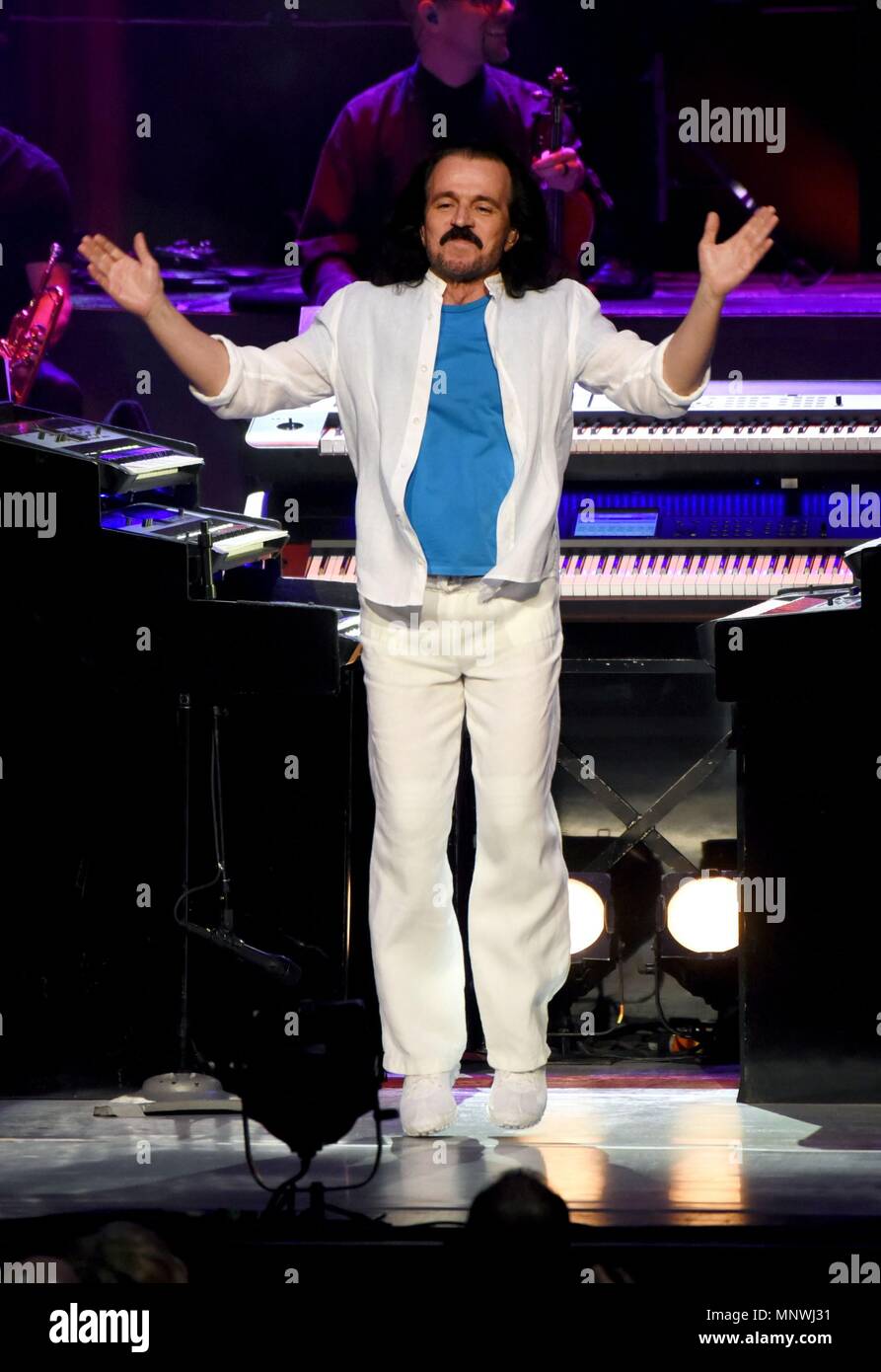 Yanni 25 acropolis anniversary concert tour hi-res stock photography ...