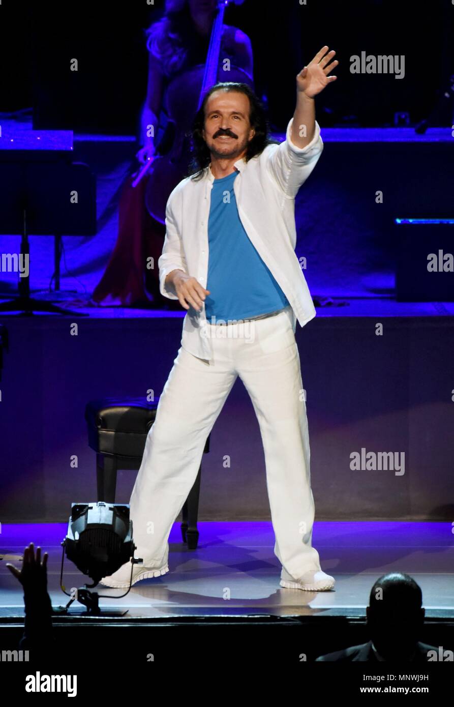 Yanni 25 acropolis anniversary concert tour hi-res stock photography ...