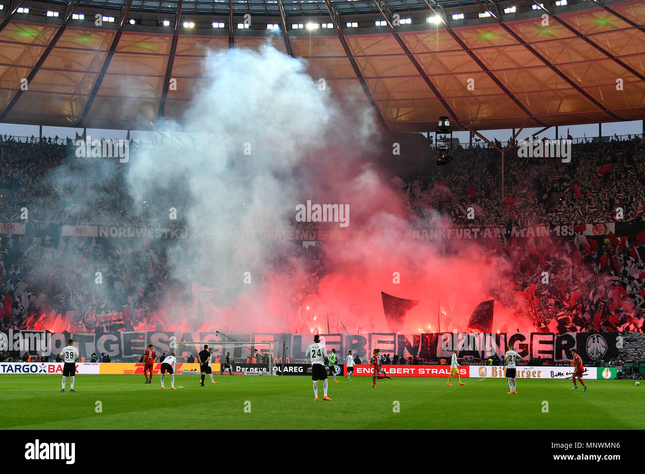 Berlin, Deutschland. 19th May, 2018. Pyrotechnics, fireworks, fire ...