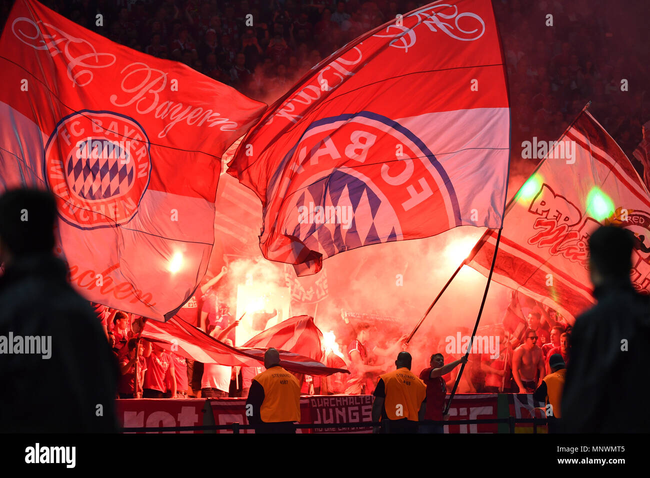 Berlin, Deutschland. 19th May, 2018. Pyrotechnics, fireworks, fire ...