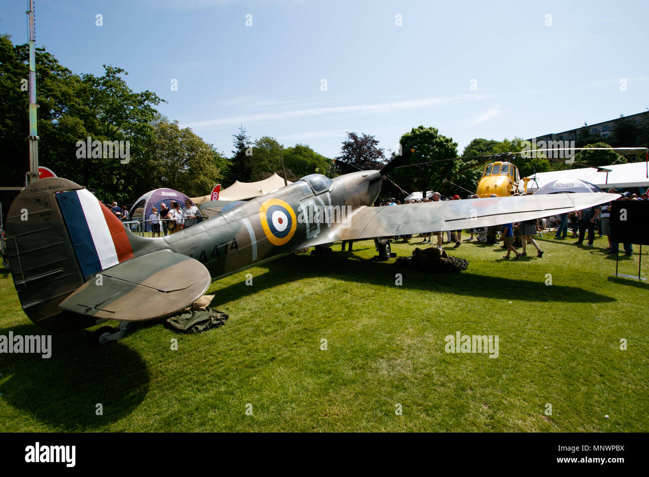 City Hall, Cardiff, South Wales, UK. 20 May 2018. UK weather: Warm ...
