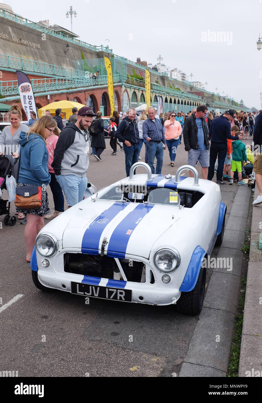 Racing minis hi-res stock photography and images - Alamy