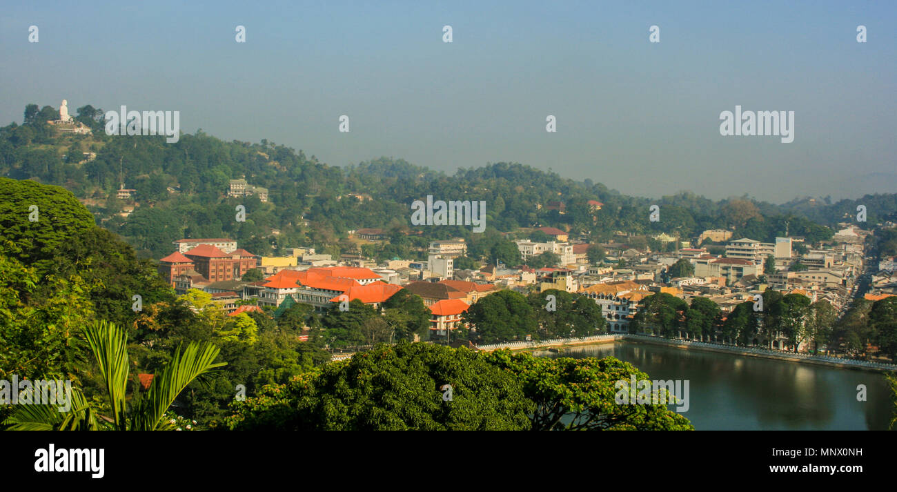Landscape view across Kandy Lake, Kandy, Sri Lanka Stock Photo - Alamy
