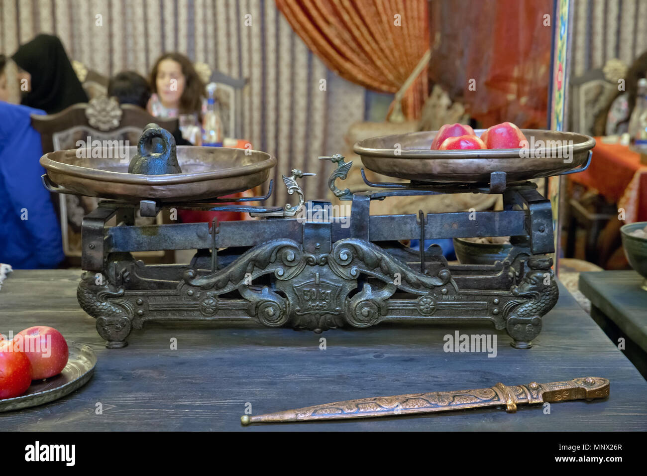 Copper measurement scales weighing hi-res stock photography and images ...