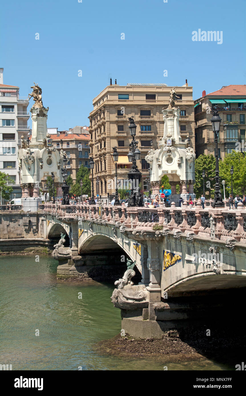 Maria cristina bridge rio urumea hi-res stock photography and images ...